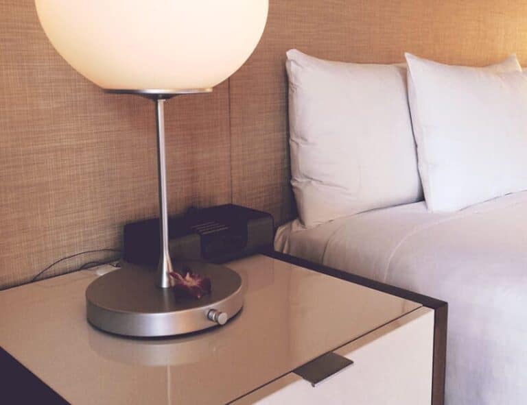 What Is Sateen? and How Does It Compare to Other Fabrics - NapLab