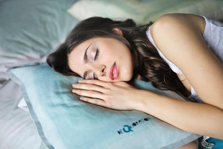How to Lucid Dream Tonight - 3 Methods to Control Your Dreams